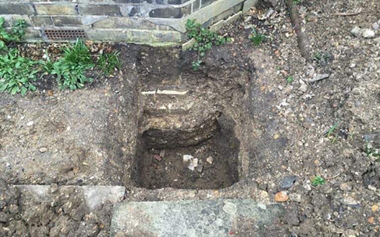 Do rats burrow under foundations? - Pestology